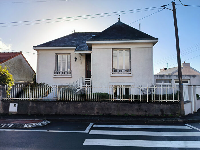 Maison 7 pièces à Saint-Sébastien-sur-Loire, Ouest, à vendre