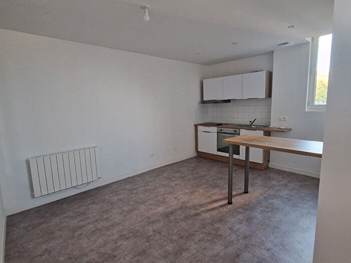 Appartement à louer - Nevers, Maupas, Victor-Hugo - 2 pièces - 1 chambre