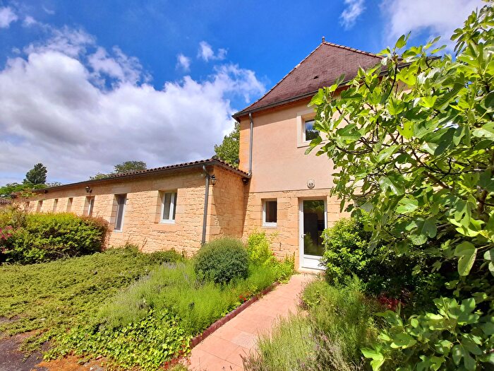 Maison à vendre - Lalinde - 8 pièces - 5 chambres