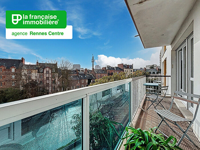 Appartement à vendre - Quartiers Centre, Saint-Hélier, Gare - 6 pièces - 4 chambres