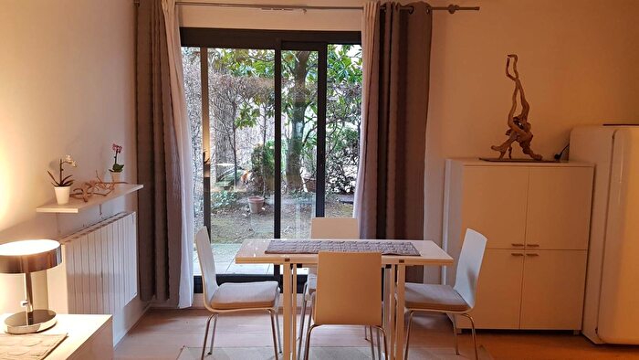 Vaillant-Sembat, Boulogne-Billancourt : Appartement 1 pièce à louer