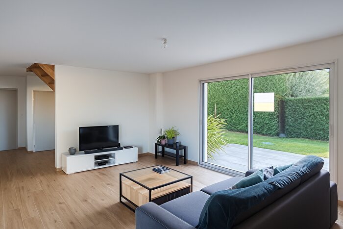 Maison à vendre - Notre-Dame-dOé - 9 pièces - 7 chambres