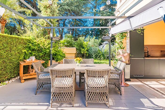 Appartement à vendre - Cannes, Prado, République - 3 pièces - 2 chambres