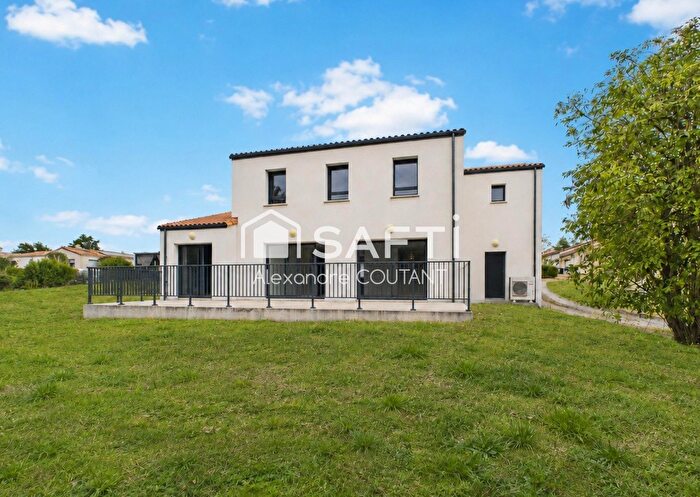 Maison 9 pièces à Thorigny, à vendre