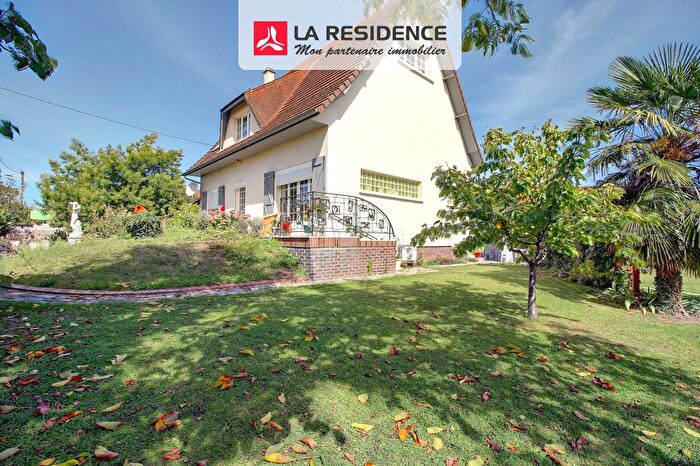 Maison à vendre - Oissel - 8 pièces - 6 chambres