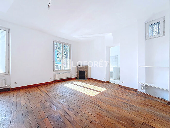 Appartement à vendre - Les Lilas, Bruyères, Chassagnolle - 3 pièces - 1 chambre