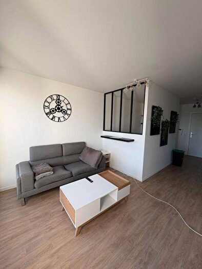 Appartement à louer - Les Vignes, Bobigny - 1 pièce