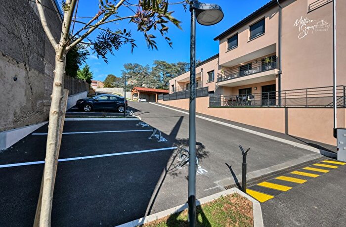 Appartement à vendre - Vaugneray - 4 pièces - 3 chambres