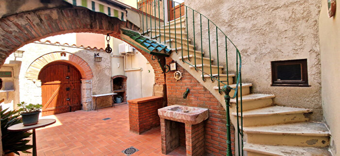 Maison à vendre - Ille-sur-Têt - 11 pièces - 6 chambres