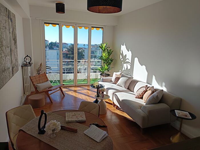 Appartement à vendre - Nice, Cimiez - 4 pièces - 3 chambres