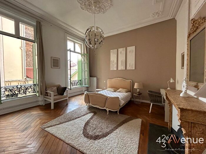 Appartement à vendre - Saint-Étienne, Centre-ville, Peuple, Chavanelle - 5 pièces - 4 chambres