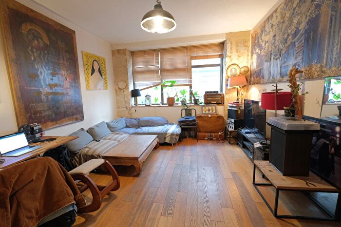 Appartement à vendre - Paris e , Trudaine, Rochechouart - 4 pièces - 1 chambre