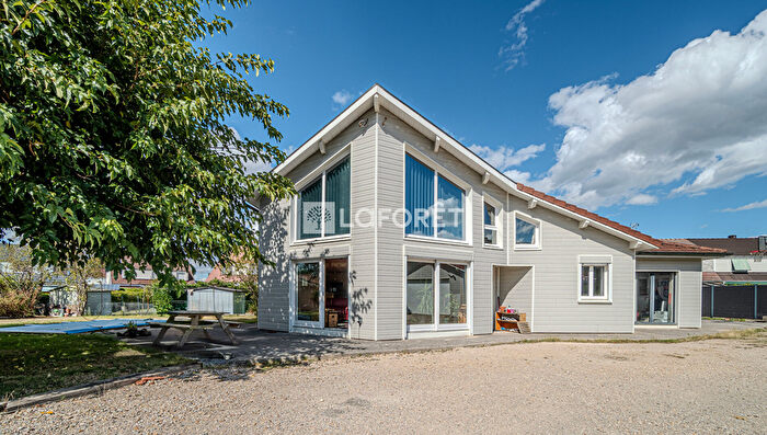 Maison 7 pièces à Péronnas, à vendre