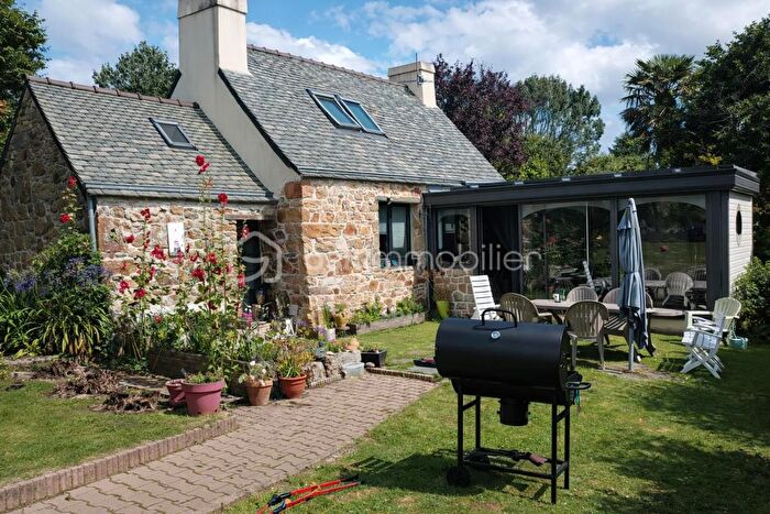 Maison à vendre - Guimaëc - 5 pièces - 2 chambres