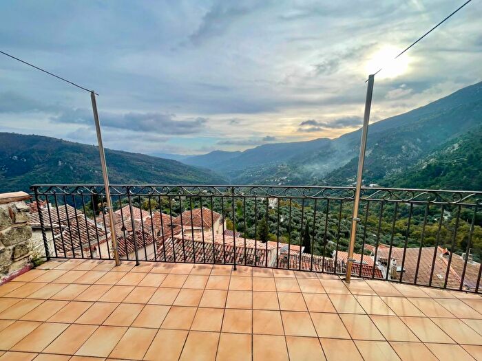 Maison à vendre - Coaraze - 6 pièces - 4 chambres