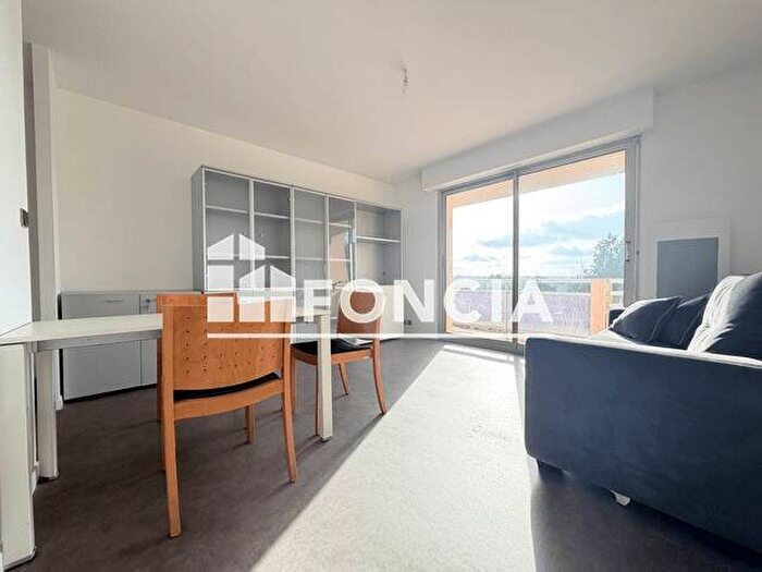 Appartement à louer - Notre-Dame, Cholet - 1 pièce