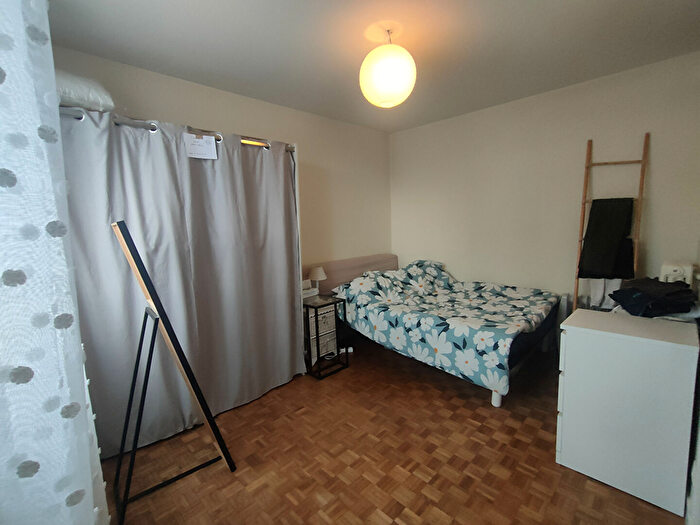 Appartement à louer - Quartiers Centre, Thabor, Oberthür - 1 pièce
