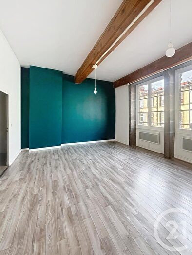 Appartement à louer - Riom, Centre-ville - 2 pièces - 1 chambre