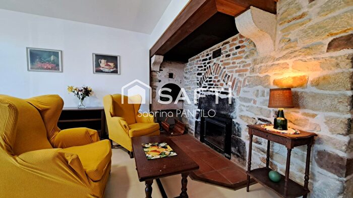 Appartement à louer - Champrougier - 2 pièces - 1 chambre