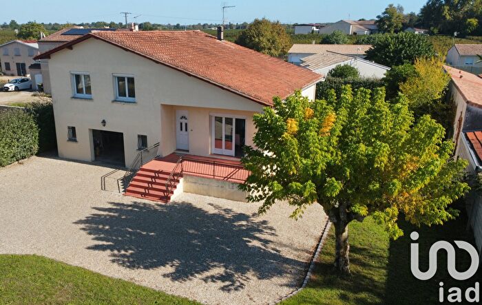 Maison à vendre - Les Billaux - 6 pièces - 3 chambres