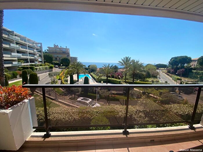 Appartement 3 pièces à vendre à Nice, Saint-Pierre de Feric