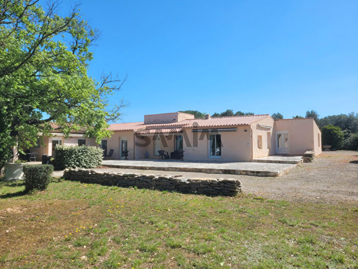 Maison à vendre - Clarensac - 6 pièces - 5 chambres