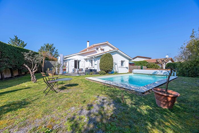 Maison à vendre - Saint-Médard-en-Jalles, Caupian, Cérillan, Hastignan, Issac - 5 pièces - 4 chambres