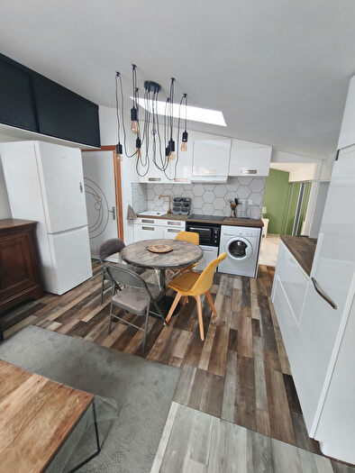 Maison à louer - Fontès - 2 pièces - 1 chambre