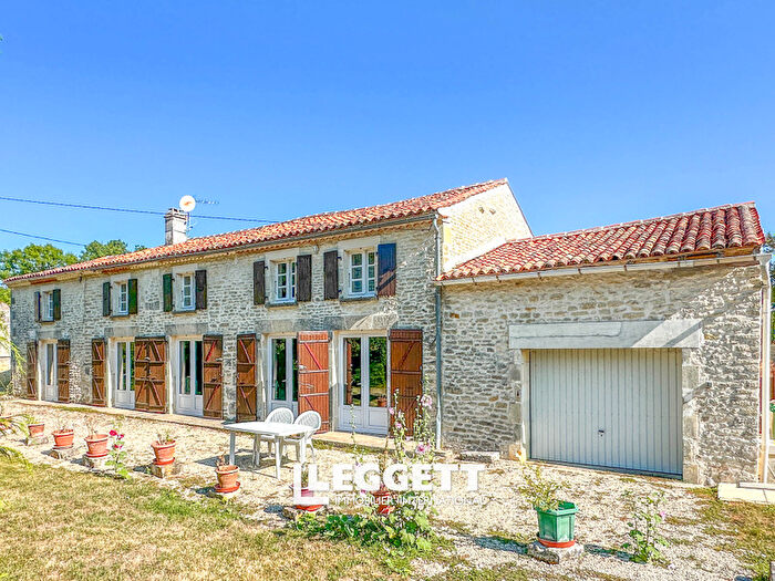 Maison à vendre - Aumagne - 7 pièces - 5 chambres