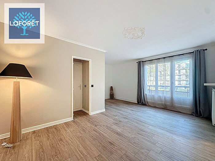 Appartement à louer - La Garenne, LIsle-Adam - 1 pièce