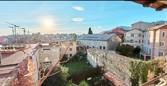 Maison 4 pièces à vendre à Vence, Centre-ville