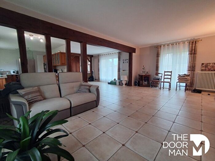 Maison 7 pièces à Épernon, à vendre