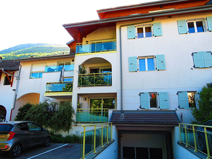 Appartement à vendre - Collonges - 4 pièces - 2 chambres