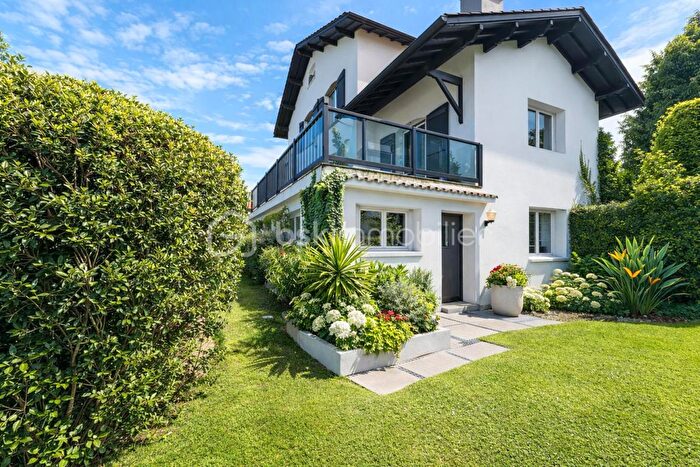 Maison 9 pièces à vendre à Saint-Jean-de-Luz, André Ithurralde, Layatz, Kechiloa, Karsinenea