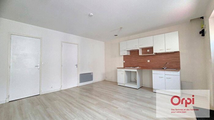 Appartement à louer - Montgacher-Cordeliers, Montluçon - 2 pièces - 1 chambre