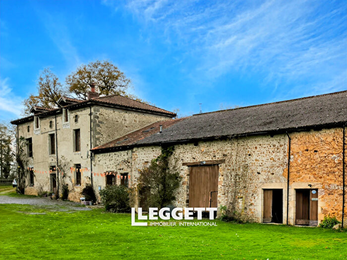 Maison à vendre - Bussière-Poitevine - 14 pièces - 9 chambres