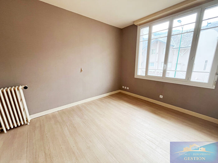 Appartement à vendre - Lourdes, Centre-ville, Place Peyramale, Gare - 3 pièces - 2 chambres