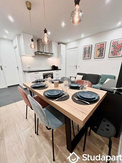 Touleuses-Bocages, Cergy : Appartement 1 pièce à louer