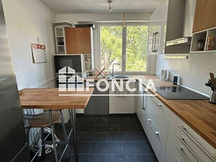 Fives, Lille : Appartement 5 pièces à louer