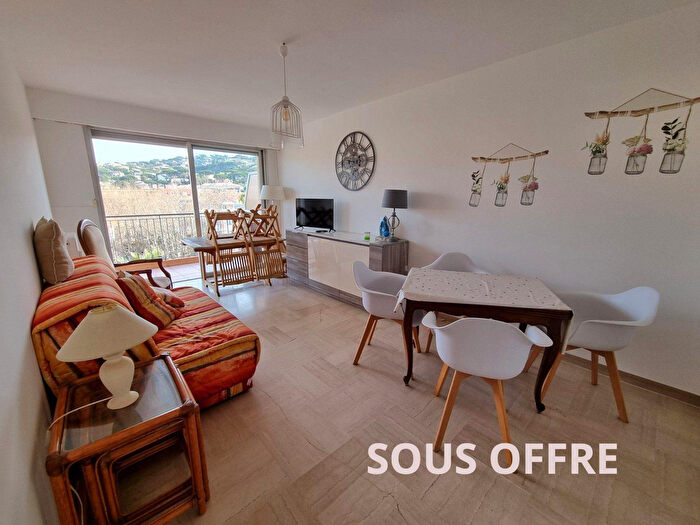 Appartement à vendre - Sainte-Maxime, Saquèdes, Quilladou, Garonnette, Golfe - 2 pièces - 1 chambre