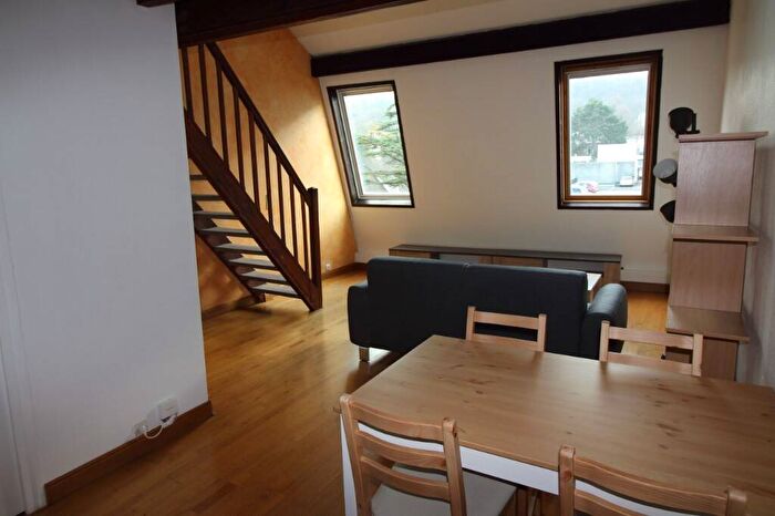 Viaduc Est, Orsay : Appartement 2 pièces à louer