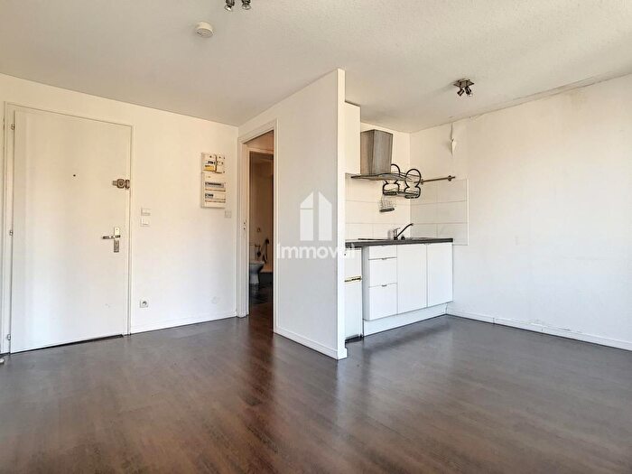 Appartement à louer - Strasbourg, Krutenau - 2 pièces - 1 chambre