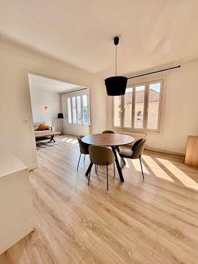 Appartement à louer - Troyes - 3 pièces - 2 chambres