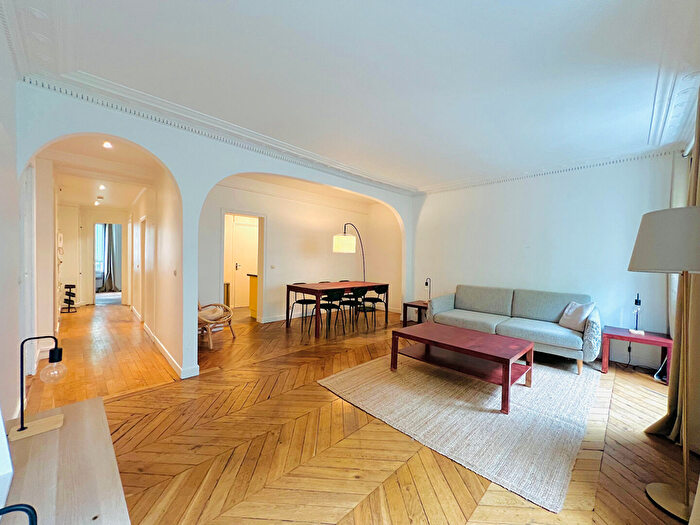 Appartement 4 pièces à Paris 10ème, Château d'Eau, Lancry, à vendre