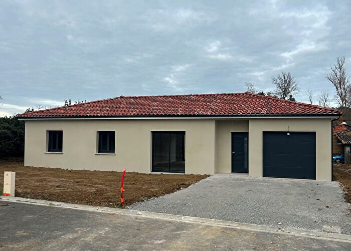 Maison à vendre - Puygouzon - 4 pièces - 3 chambres