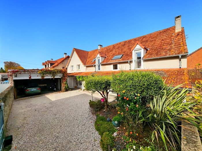 Maison à vendre - Bordères-sur-léchez - 9 pièces - 4 chambres