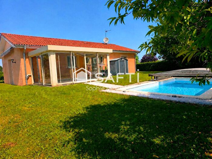 Maison 5 pièces à Saint-Bénigne, à vendre
