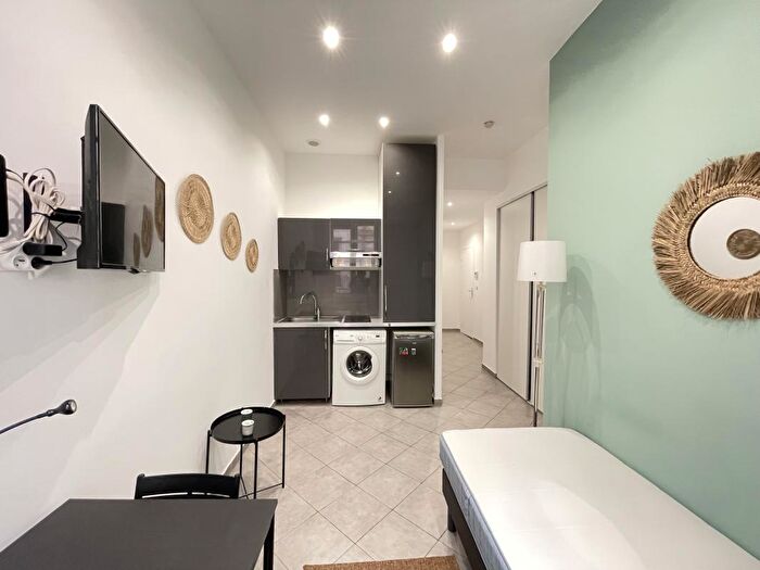 Appartement à louer - Marseille e , Grands Carmes - 1 pièce