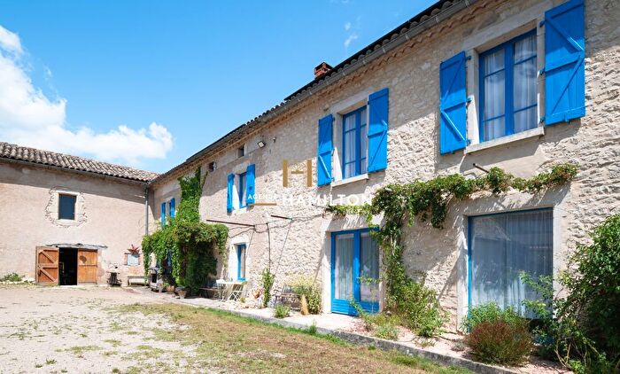 Maison 11 pièces à Bournazel, à vendre