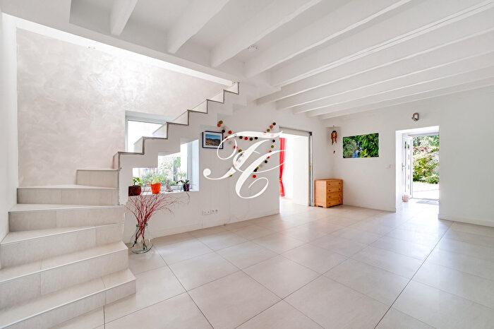 Saint-Cloud, Pasteur, Magenta : Appartement 5 pièces à vendre